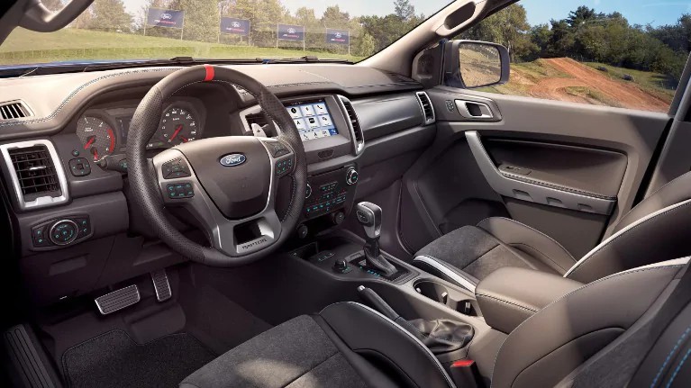 Scopri Ford Veicoli Commerciali Ranger Raptor a Varese, Saronno e ...